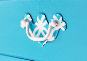 How To Update Brass Drawer Pulls With Paper Napkins - In My Own Style