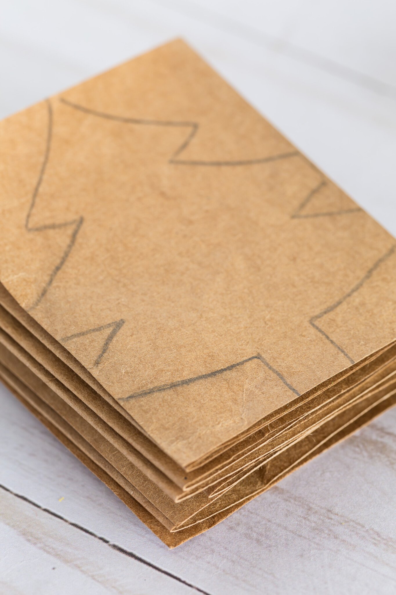 How to Make a Christmas Tree Paper Chain - In My Own Style