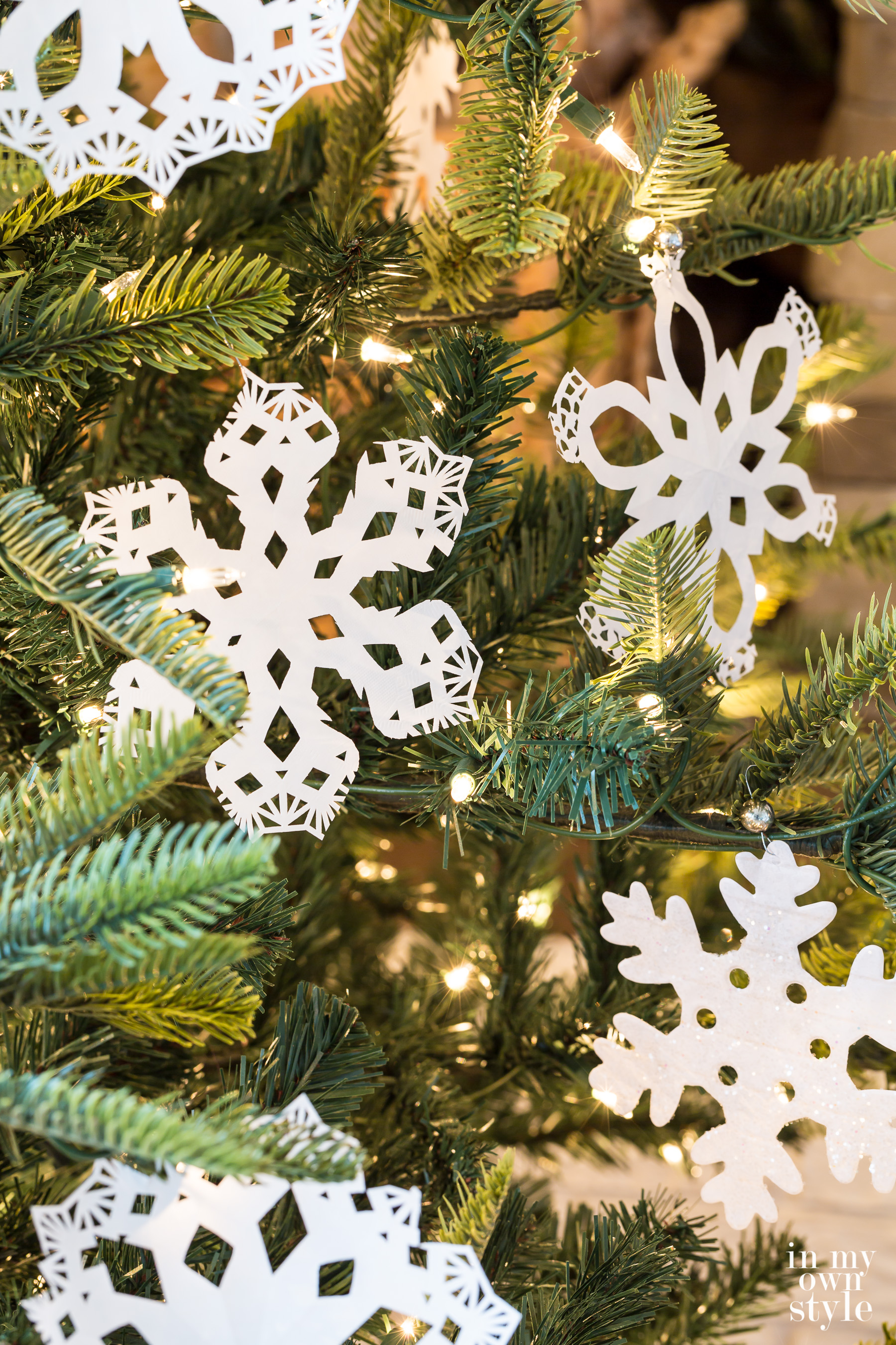 How to Make Paper Snowflakes Into Ornaments Using Paper Doilies - In My ...