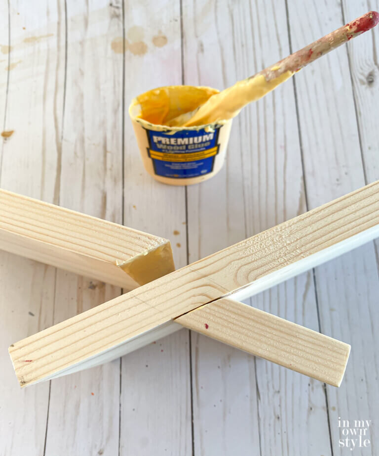 DIY: X Shape Open Book Stand that Spins - In My Own Style