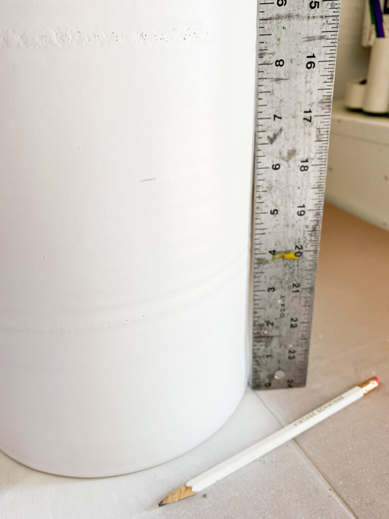 Spray Painting a Lamp In Designer Style - In My Own Style