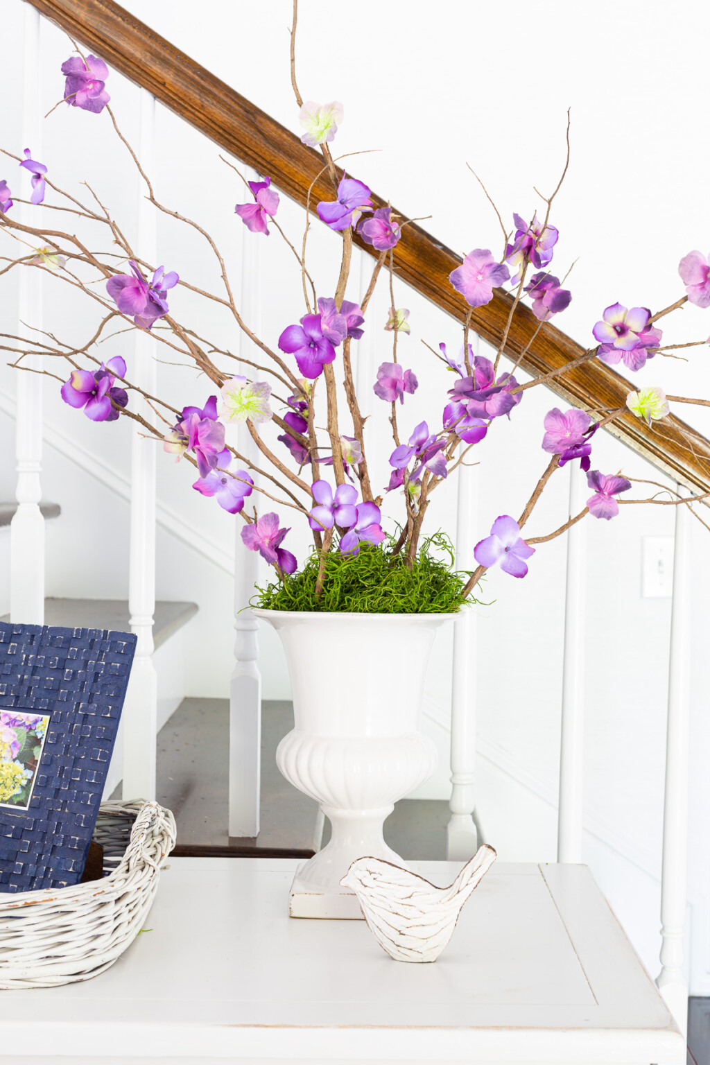 How to Paint Outdoor Furniture with Sling Seats | InMyOwnStyle