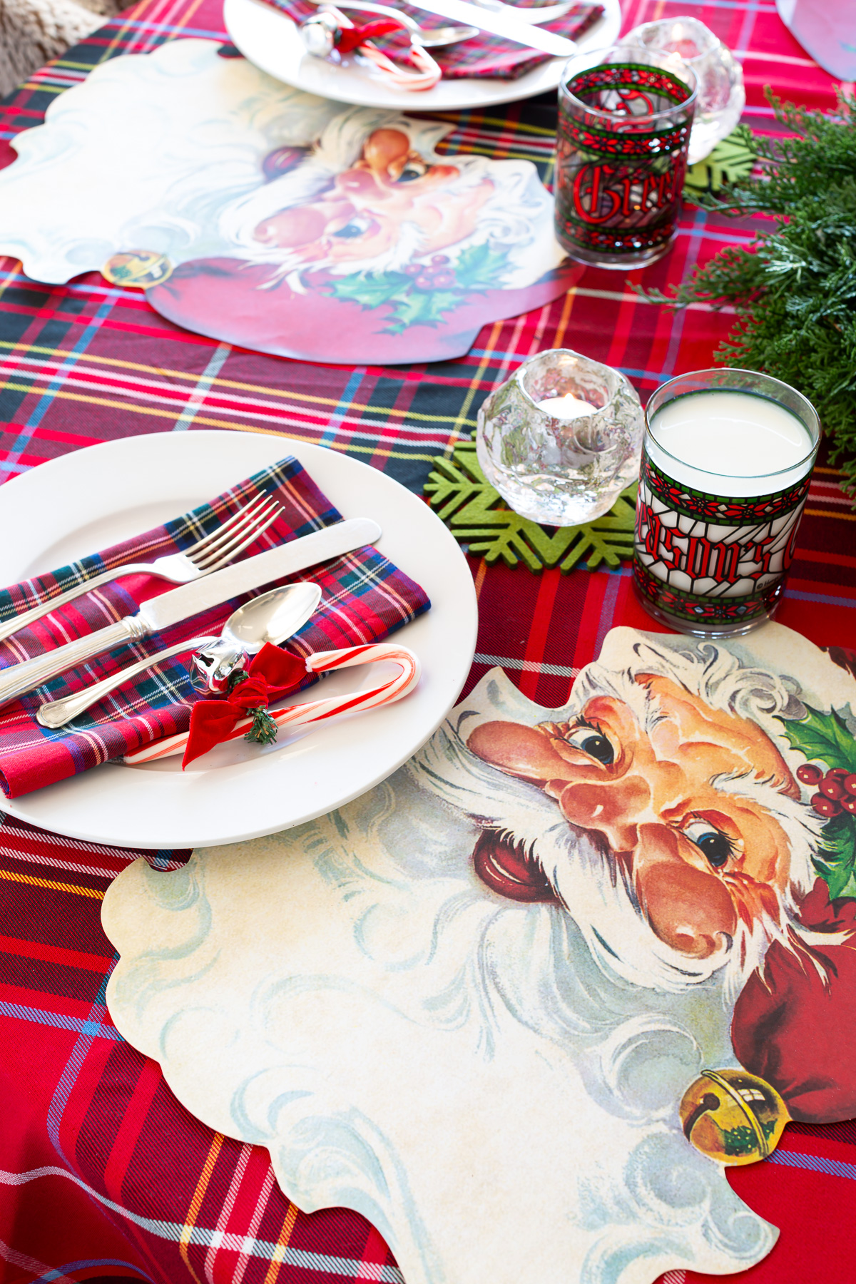 Fun & Festive Christmas Dinner Table Setting - In My Own Style